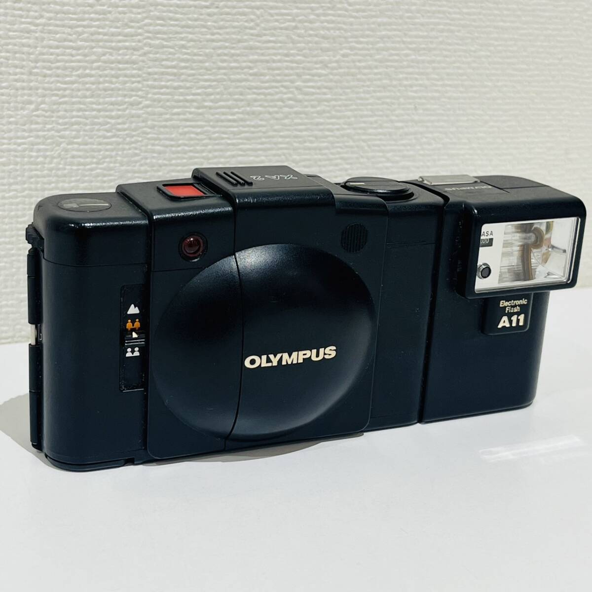 AMT-0918.4-816 OLYMPUS オリンパス コンパクトフィルムカメラ XA2 フラッシュA11 D.ZUIKO 1:3.5 f=35㎜ ブラックボディー 動作未確認(コンパクト ...
