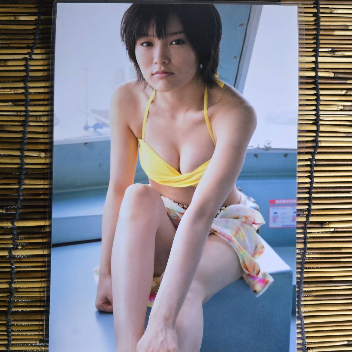 日本代購代標第一品牌【樂淘letao】－【高品質厚手150μラミネート加工】山本彩 水着 B5 雑誌切り抜き6ページ【グラビアアイドル】l60