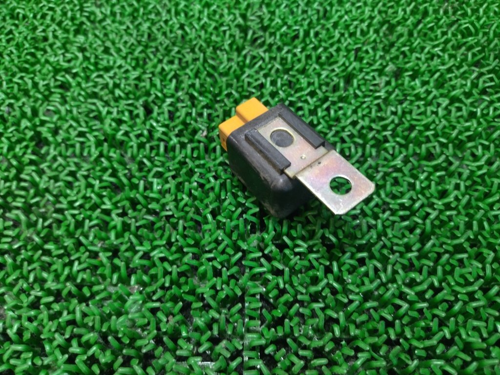 Yahoo!オークション - 三菱 オルタネータリレー デリカスターワゴン Q-...