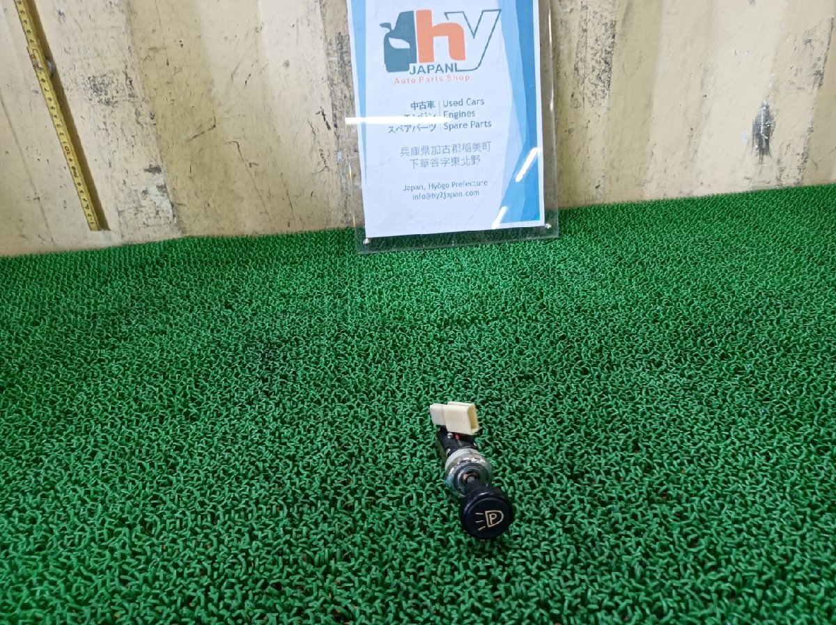 Yahoo!オークション - 日産 ヘッドライト調整スイッチ グロリア HA30 1...