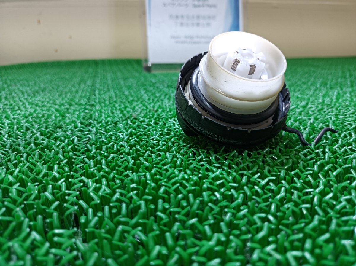 Yahoo!オークション - トヨタ 燃料タンクキャップ クラウン DAA-AWS210...