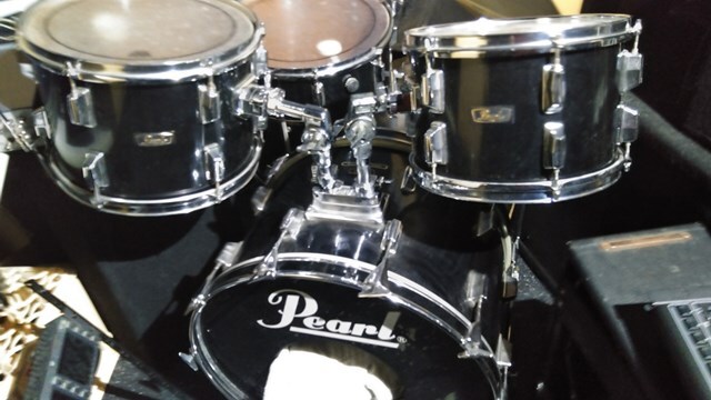Yahoo!オークション - PEARL FIBERGLASS ドラムセット 22インチバスド...