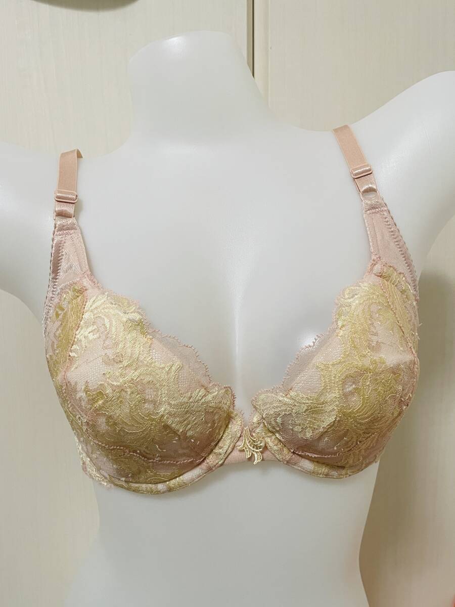 Yahoo!オークション - 美品 マルコ MARUKO カーヴィシャス 3/4カップブ...