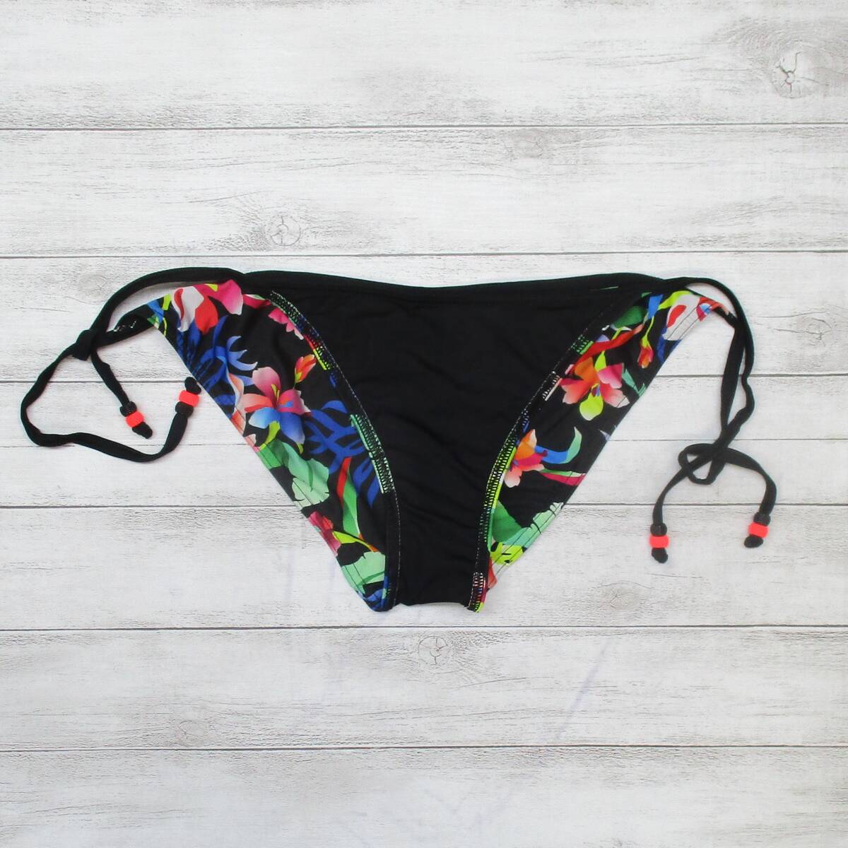 Yahoo!オークション - C1816 紐パン TRIBORD 花柄 トロピカル 赤 青 黄...