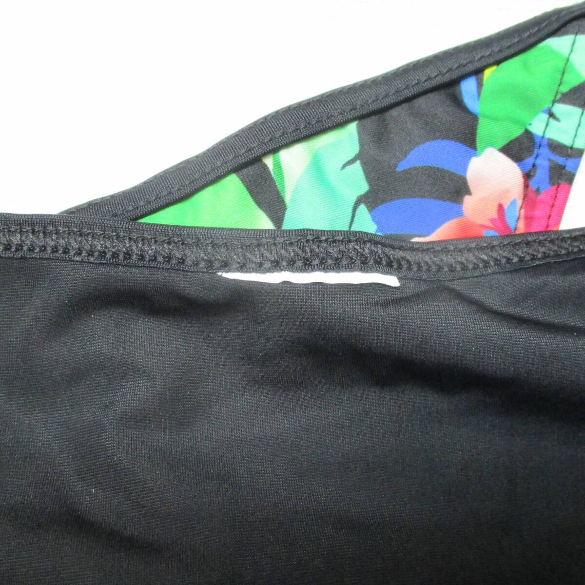 Yahoo!オークション - C1816 紐パン TRIBORD 花柄 トロピカル 赤 青 黄...