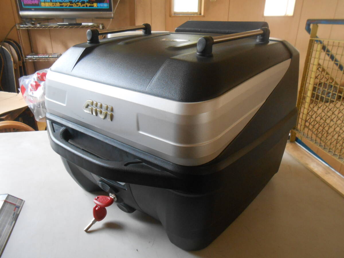 Yahoo!オークション - GIVI 32L BOLD B32N-ADV