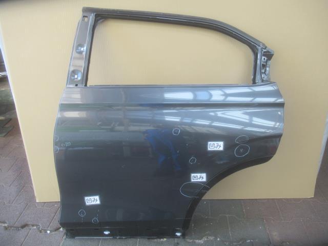 Yahoo!オークション - ヴェゼル 6BA-RV3 左リアドア／スライドドア 675...