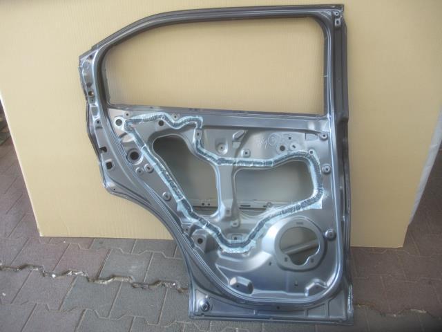 Yahoo!オークション - ヴェゼル 6BA-RV3 左リアドア／スライドドア 675...