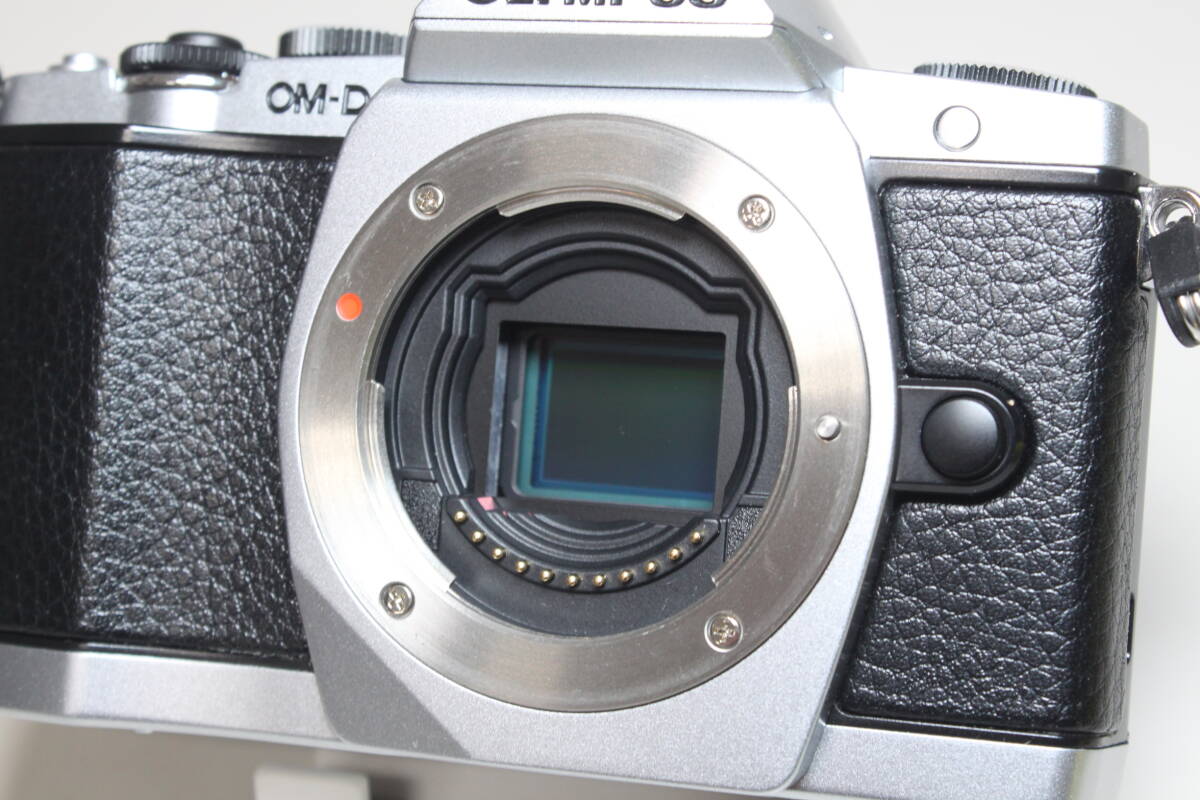 Yahoo!オークション - OLYMPUS/E-M5/ボディ/ミラーレス一眼 ⑤