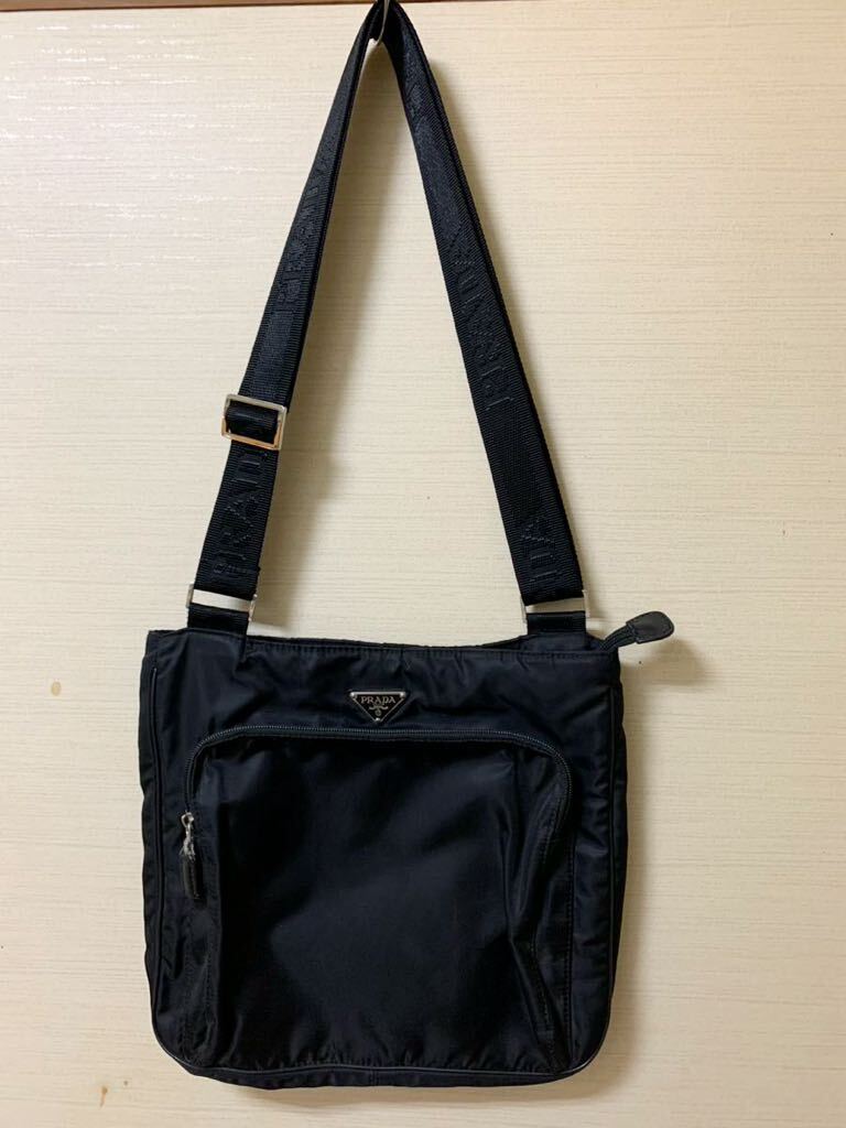 PRADA プラダ ショルダーバッグ ナイロン/三角プレート ブラック PRADA プラダ ショルダーバッグ ナイロン/三角プレート ブラック