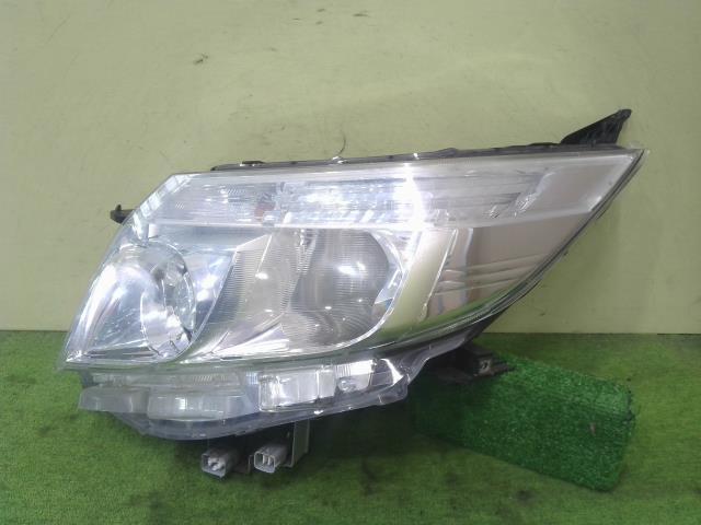 Yahoo!オークション - 中古 ノア DBA-ZRR85G 左ヘッドランプASSY 3ZR-F...