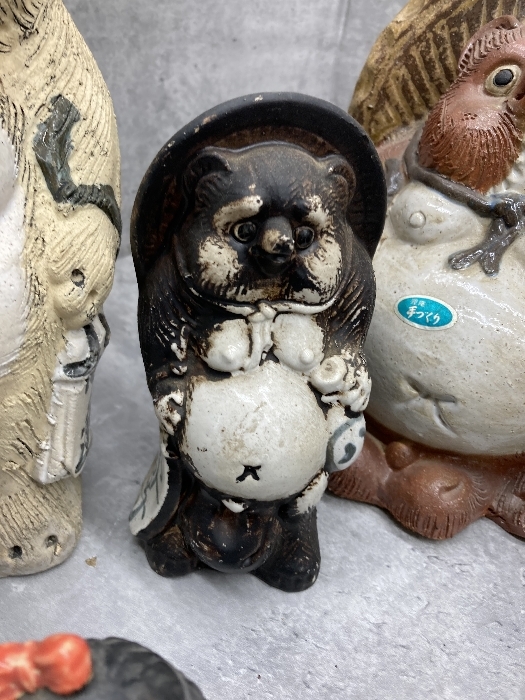 Yahoo!オークション - Z1a たぬきの置物 まとめて 大きさ色々 縁起物 ...