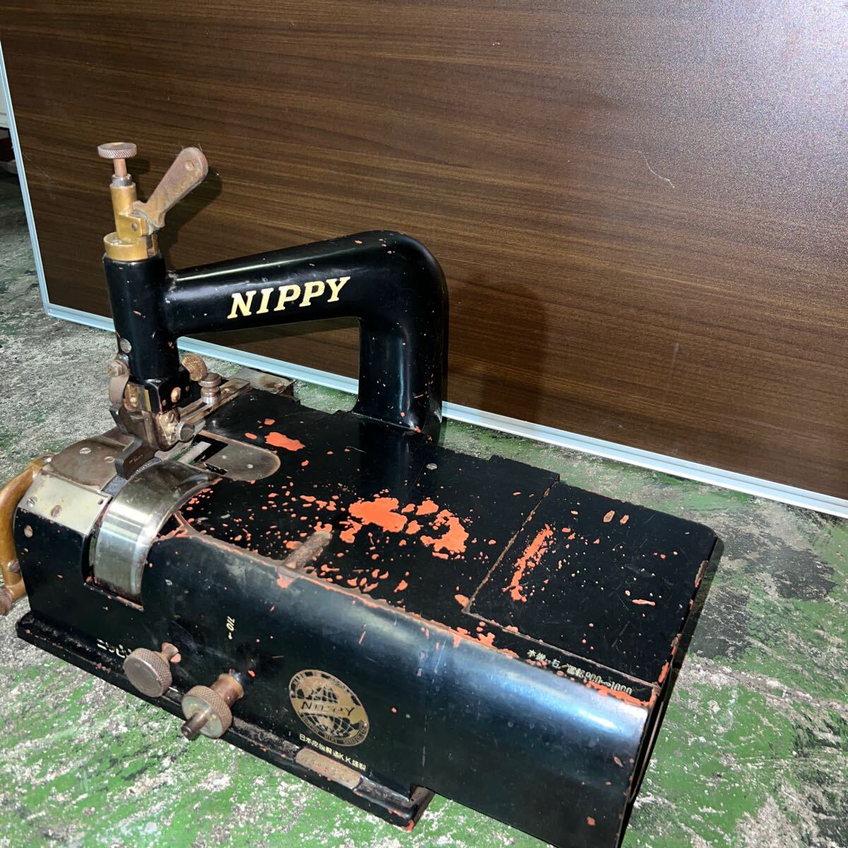 Yahoo!オークション - 24092510 NIPPY ニッピ 皮漉機 皮漉き機 レザー...