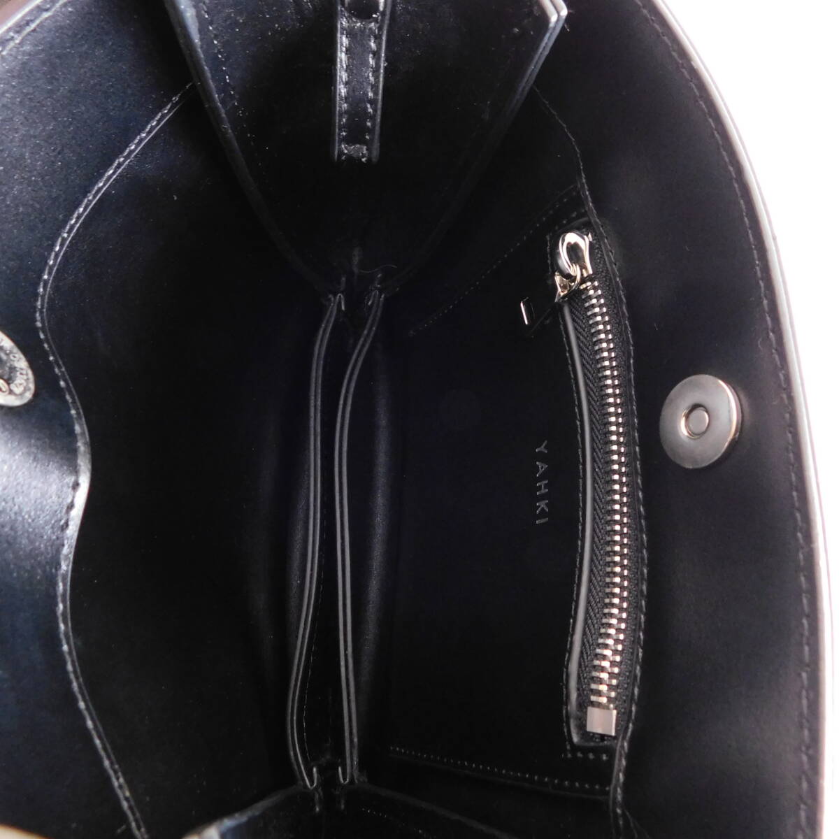 Yahoo!オークション - YAHKI ヤーキ 定価18480 本革 ショルダーバッグ ...