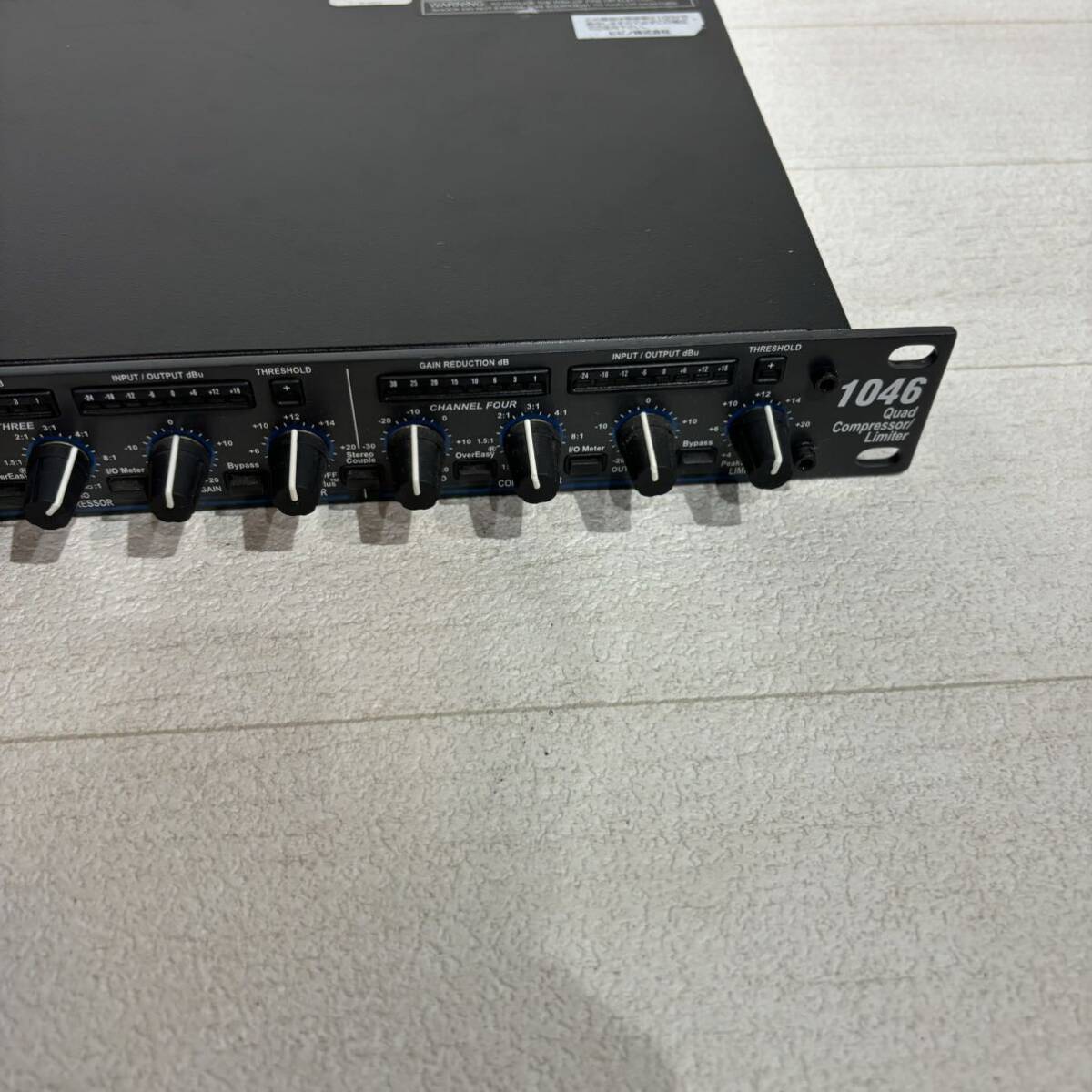 Yahoo!オークション - (ジャンク品) dbx ディービーエックス 1046 コン...