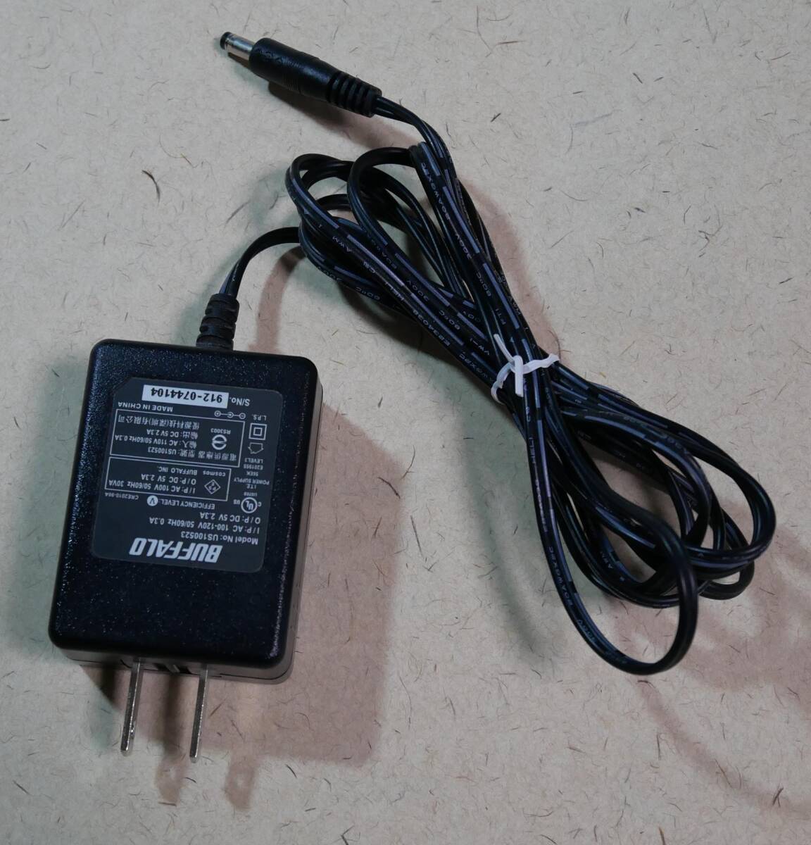 BUFFALO 純正 ACアダプター US100523 DC5V 2.3A(変圧器、アダプター)｜売買されたオークション情報、yahooの商品情報をアーカイブ公開 - オークファン ...