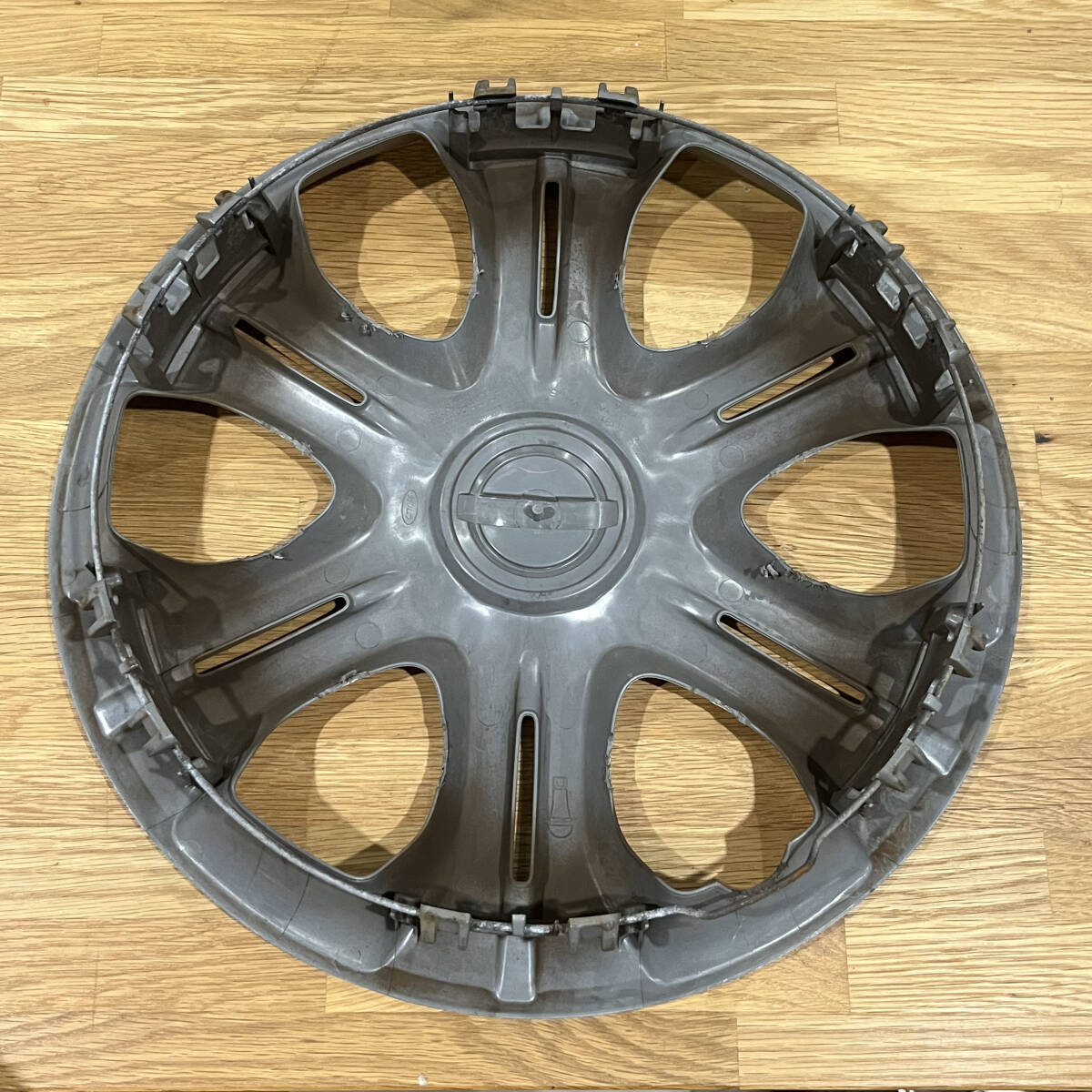 Yahoo!オークション - ① 日産 ノート E12 14インチ 純正 ホイール キ...