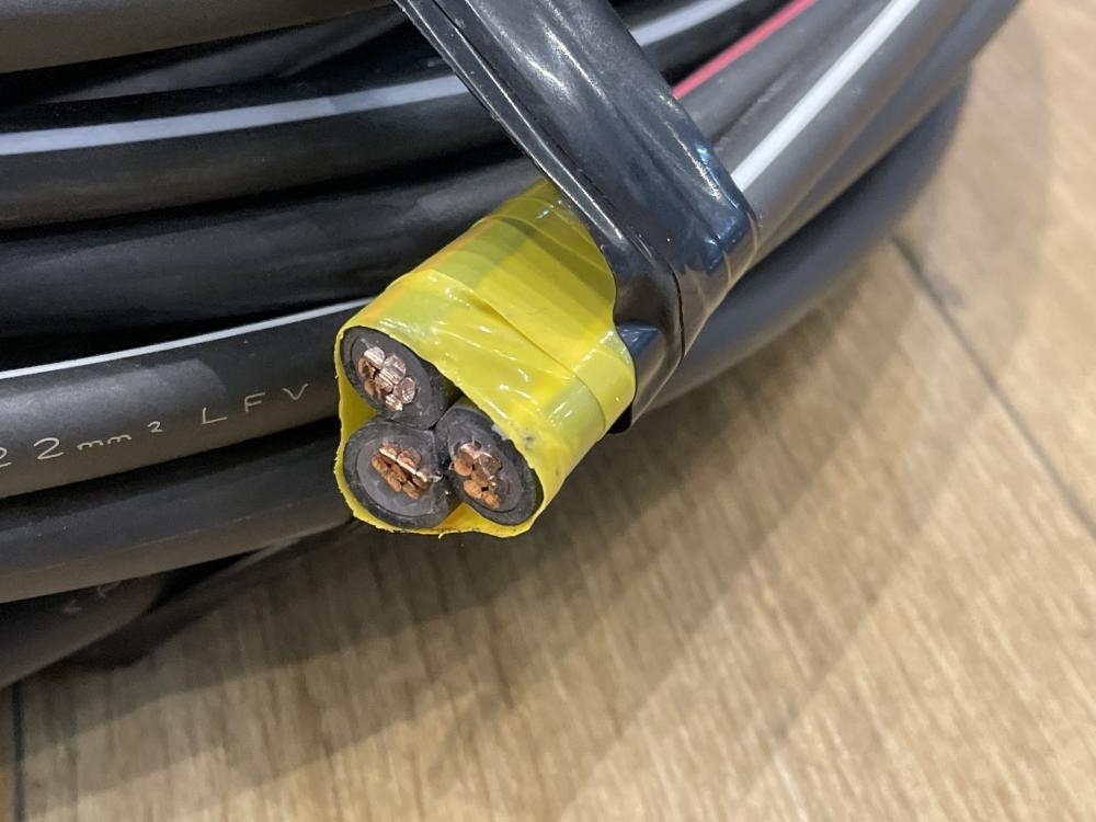 Yahoo!オークション - 021 おすすめ商品 YAZAKI CVTケーブル 22SQ×3C ...