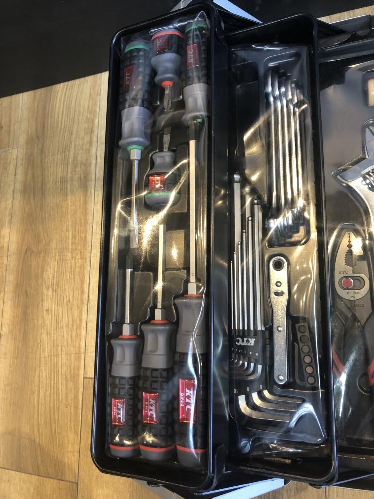 Yahoo!オークション - 001 おすすめ商品 KTC 工具セット SL3560W 中の...