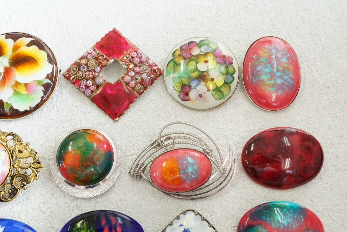 Yahoo!オークション - C563 九谷焼 七宝焼など 陶器 焼き物 ブローチ 1...