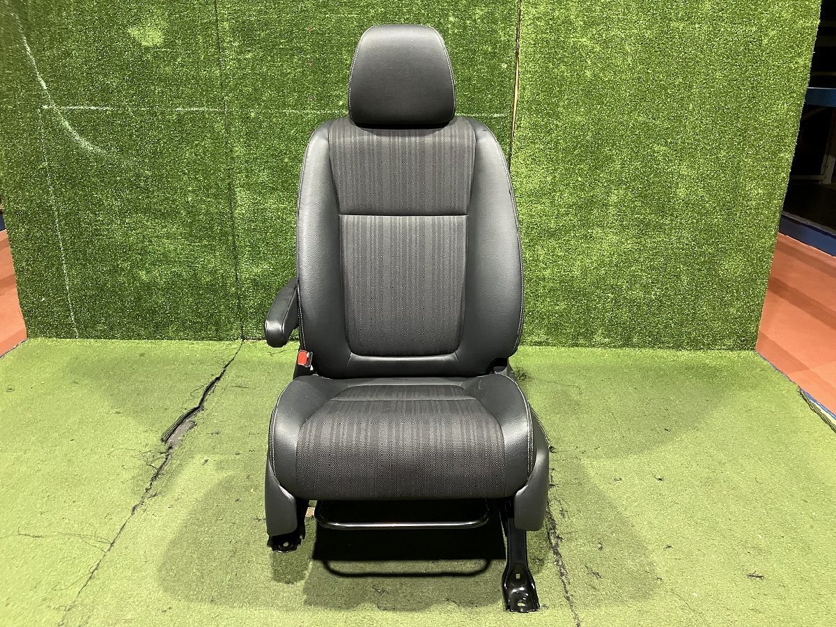 Yahoo!オークション - Y管理76448 H29 フリードHV GB7】 ハーフレザー ...