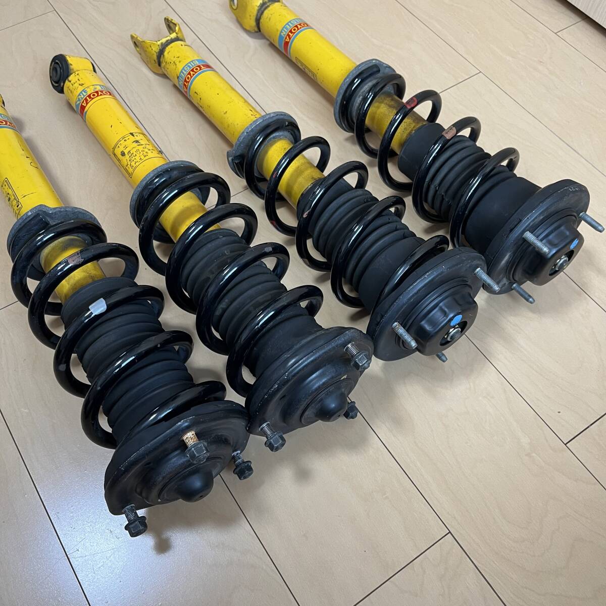 Yahoo!オークション - トヨタ スープラ 純正 JZA80 サスペンション ビ...