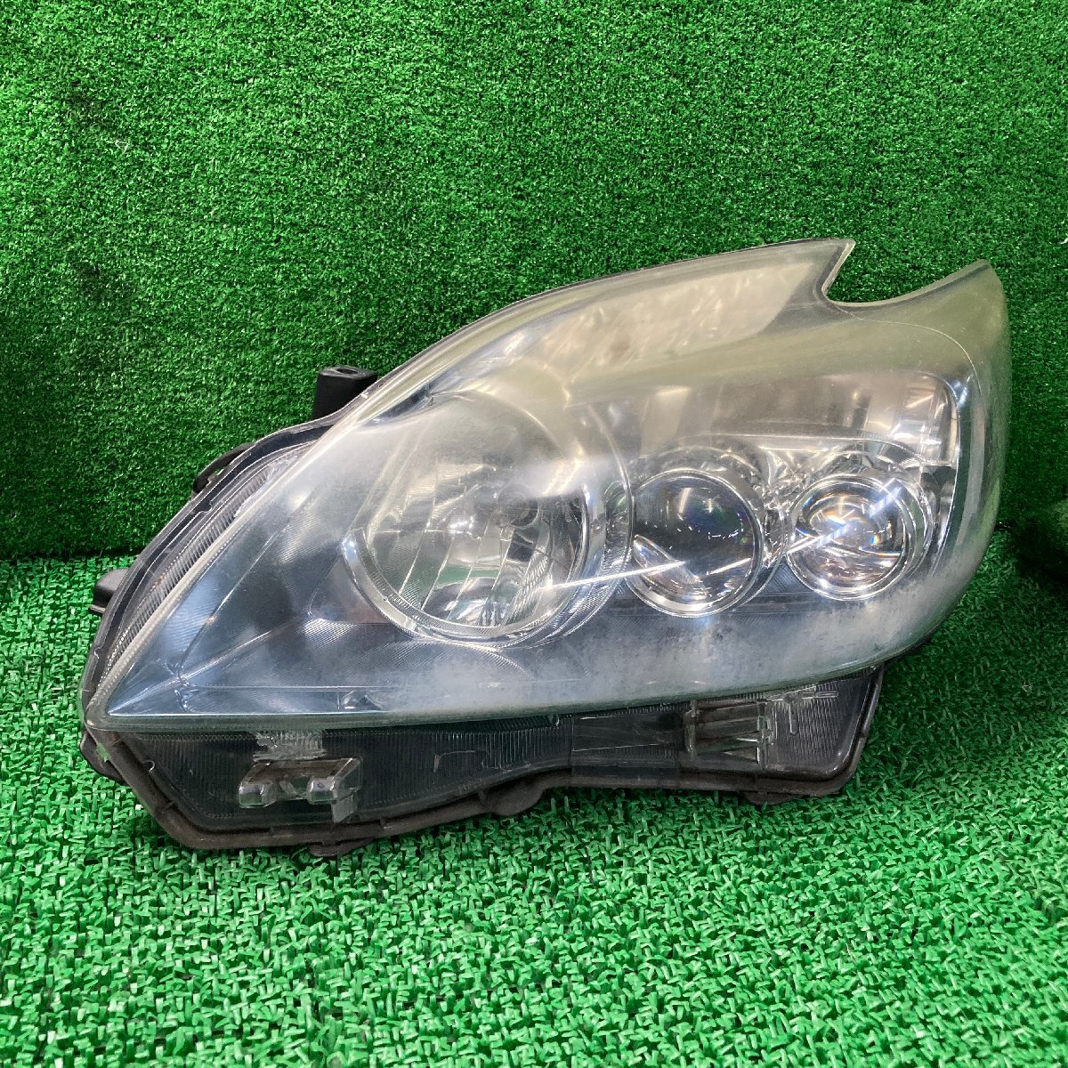 Yahoo!オークション - プリウス S ZVW30 左 ヘッドライト ヘッドラン...