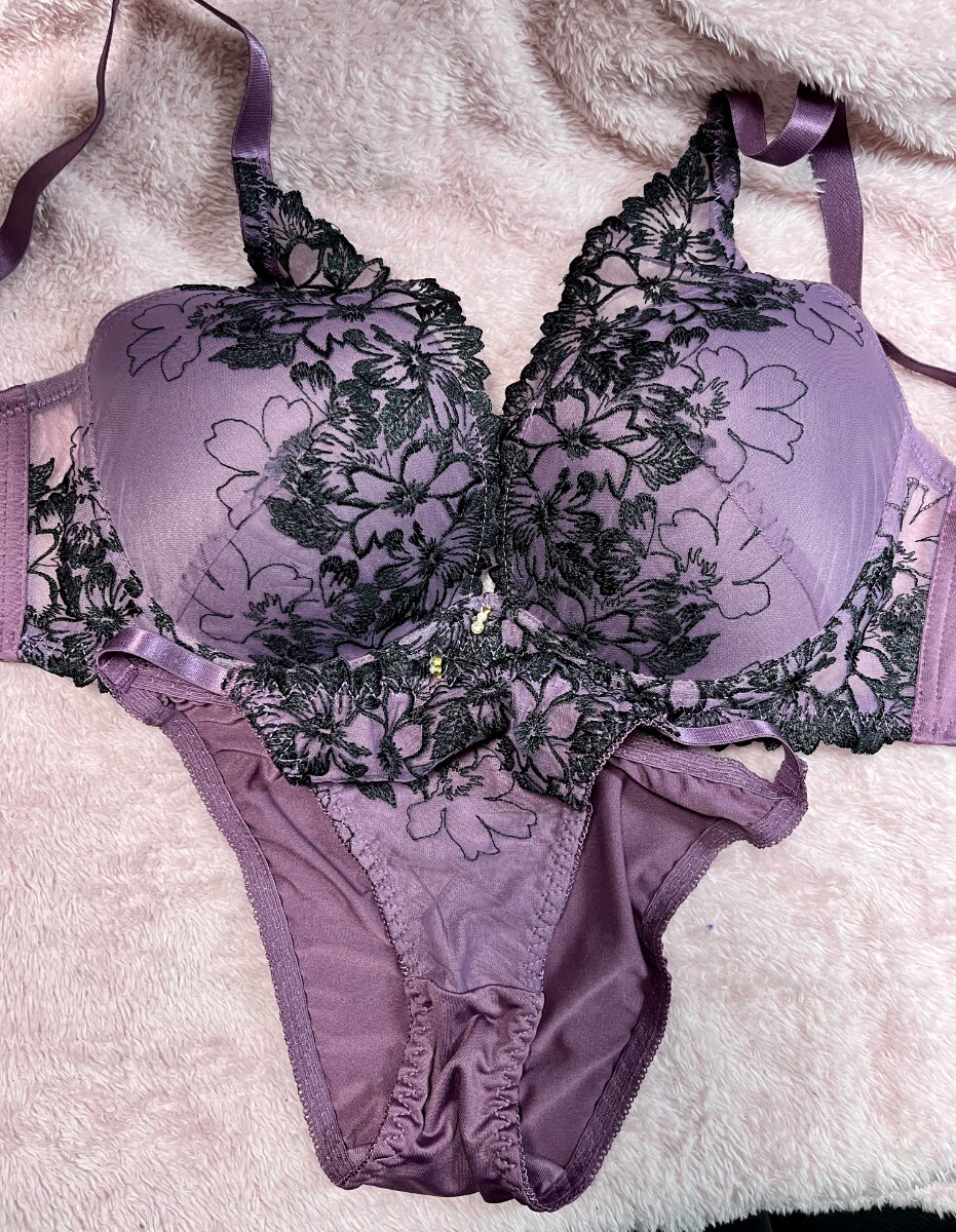 Hカップ 特大ビッグカップ グラマーサイズ ブラジャーショーツセット 脇高補正タイプ 補正下着 大きいサイズH70 1(Eカップ以上)｜売買されたオークション情報、yahooの商品情報を ...