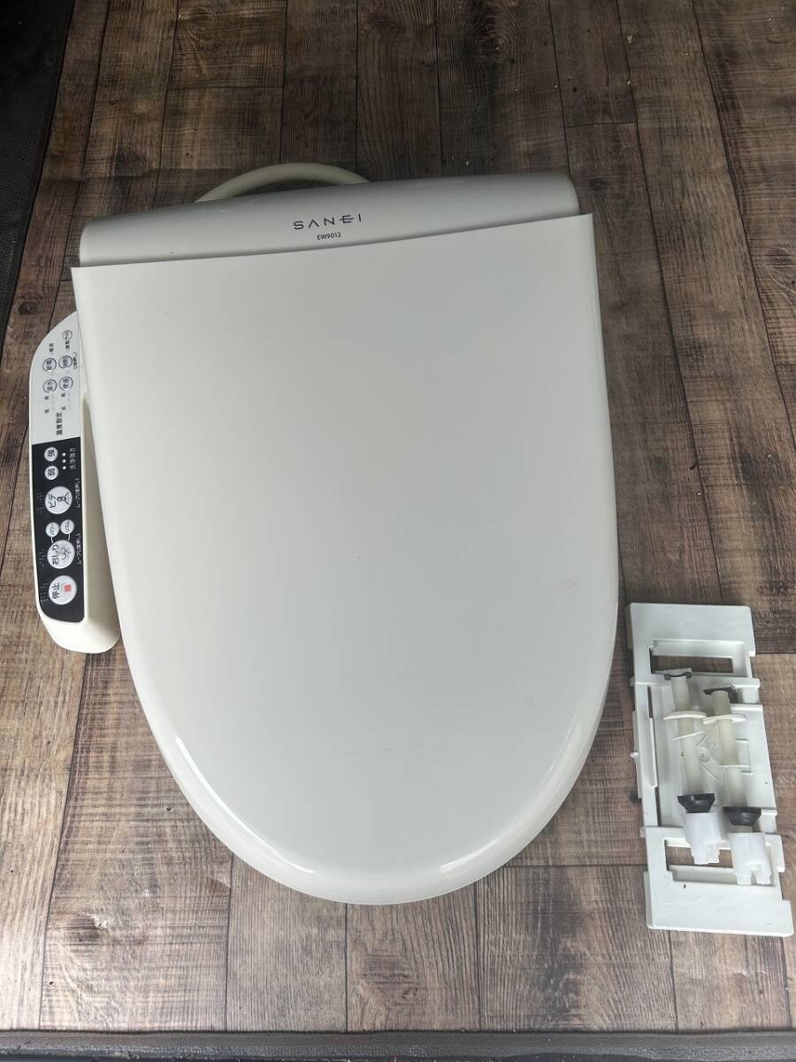 D 482 SANEI ウォシュレット 便座 傷あり 引っ越し不用品 EW9012(温水便座、ウォシュレット)｜売買されたオークション情報、yahooの商品情報をアーカイブ公開 ...