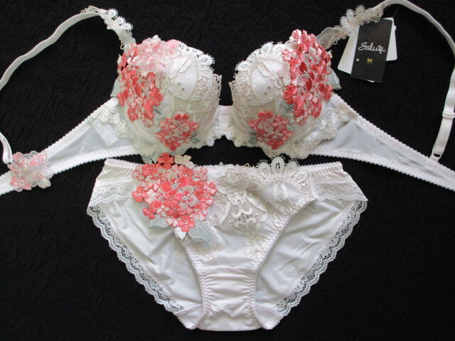 Yahoo!オークション - サルート[モロッコ]C70＆ショーツM PUワコー...