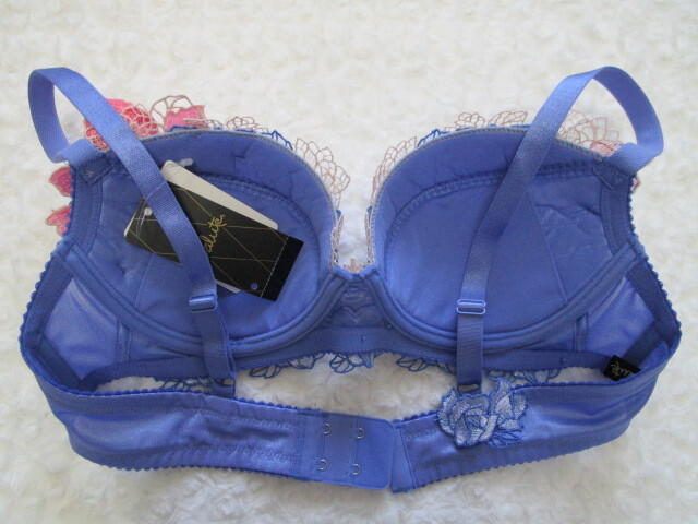 Yahoo!オークション - サルート[ラピュタ]D75＆ソングM LGワコール7...