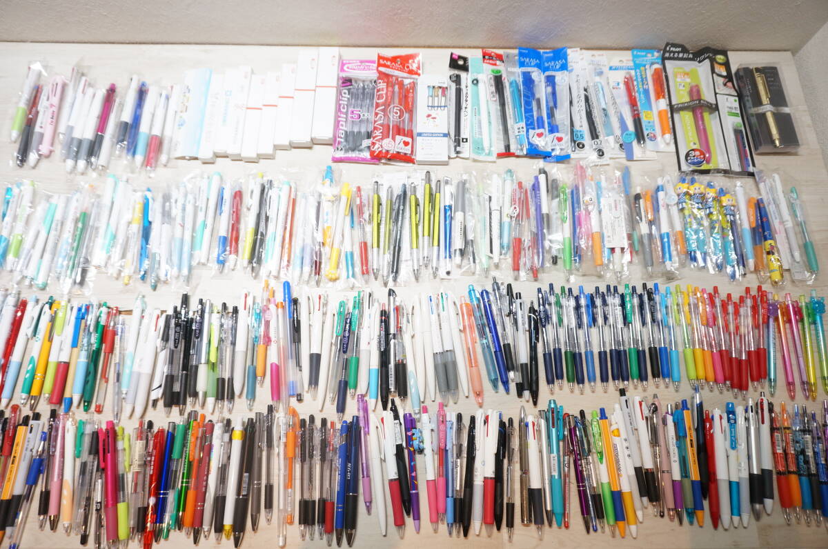 Yahoo!オークション - 【N25-2.O】超大量 まとめ売り 約4kg ボールペン...