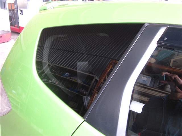 Yahoo!オークション - フィット DAA-GP1 平成23年 右クォーターガラス ...