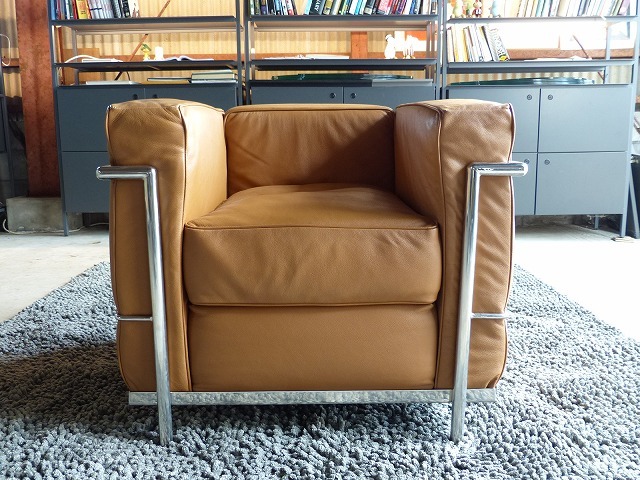 Yahoo!オークション - ②ル・コルビュジェ｜LC2｜1人掛けソファ｜牛革...