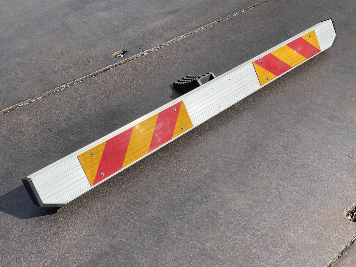 Yahoo!オークション - リアバンパー 本体のみ アルミ製 205CM A1M 反射...