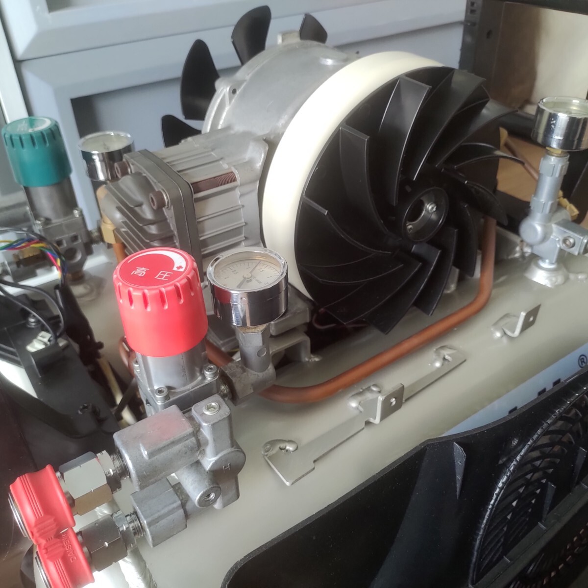 Yahoo!オークション - 【美品】 マキタ AC430XH キャスター キャリーハ...