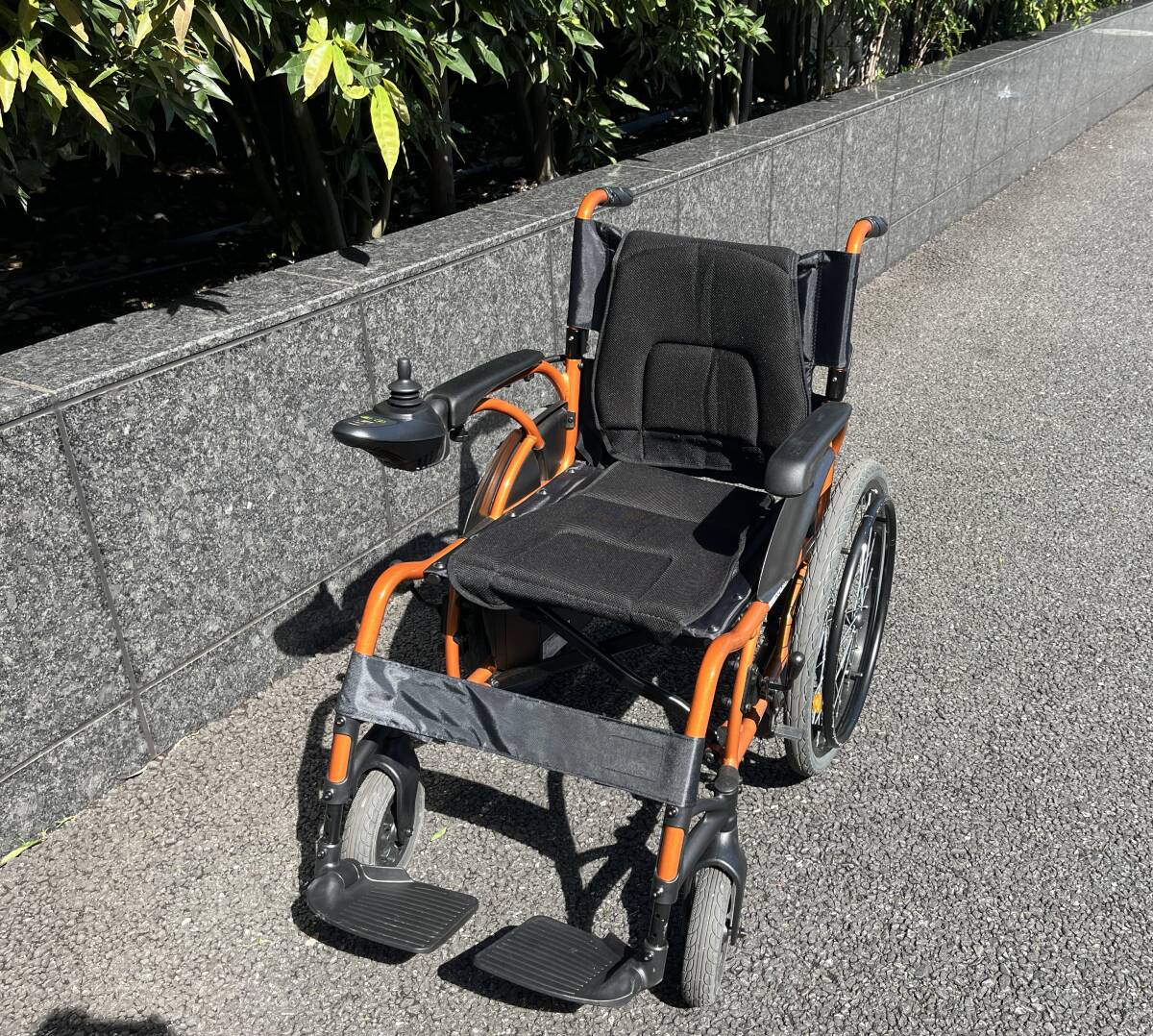 激安 マキテック 電動車いす e-Economy スマイル KEY-01 オレンジ(電動車椅子)｜売買されたオークション情報、yahooの商品情報をアーカイブ公開 - オークファン ...