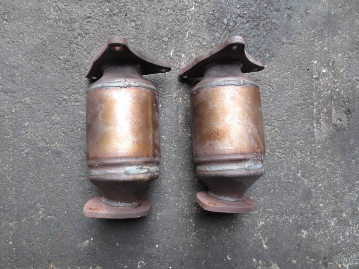 Yahoo!オークション - UCF30 セルシオ 触媒 中身無し ②