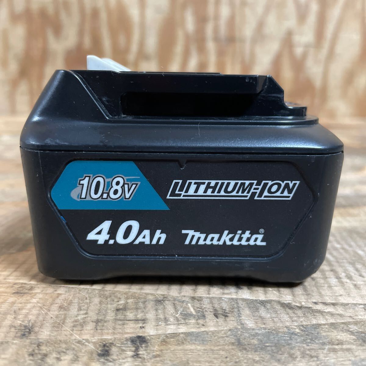 Yahoo!オークション - makita マキタ 純正 バッテリー BL1040B DC10.8V...