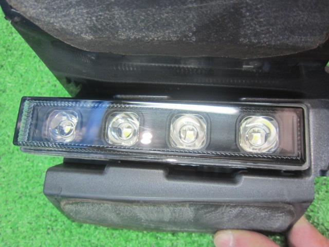 Yahoo!オークション - リーフ ZAA-AZE0 デイライト右側 走行距離65 06...