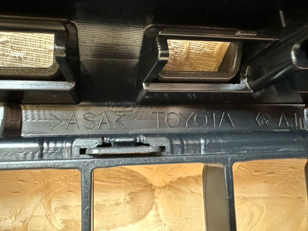 Yahoo!オークション - 新品 ランドクルーザー250ZX純正フロントグリル ...