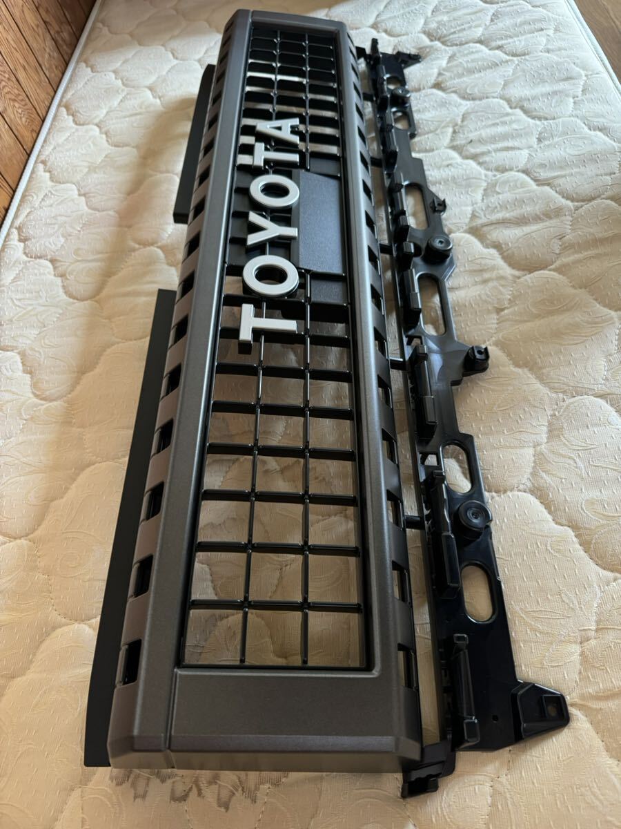 Yahoo!オークション - 新品 ランドクルーザー250ZX純正フロントグリル ...