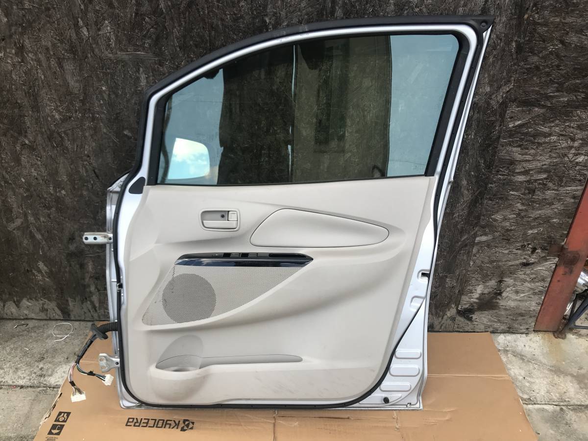Yahoo!オークション - B11W eKワゴン 右フロントドア ASSY シルバー