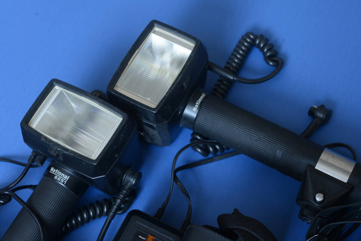 Yahoo!オークション - ナショナル5651 他 大容量ストロボ 充電器 ...
