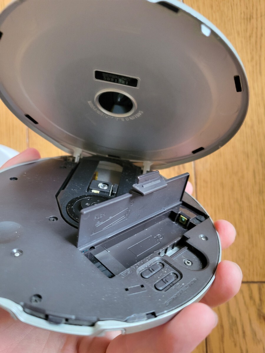 Yahoo!オークション - WALKMAN D-EJ2000 CDウォークマン