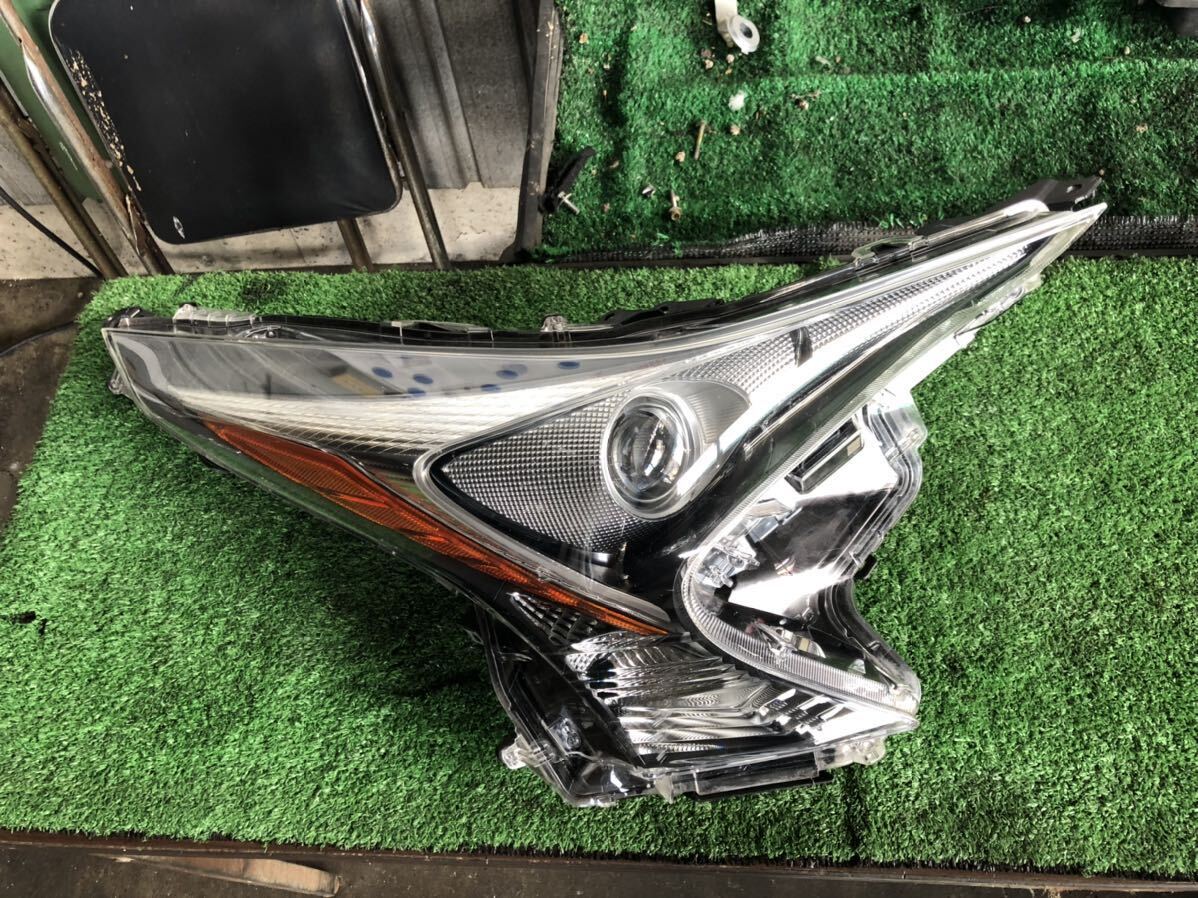 Yahoo!オークション - プリウス ZVW50 50 右 ヘッド ライト 47-80 本体...