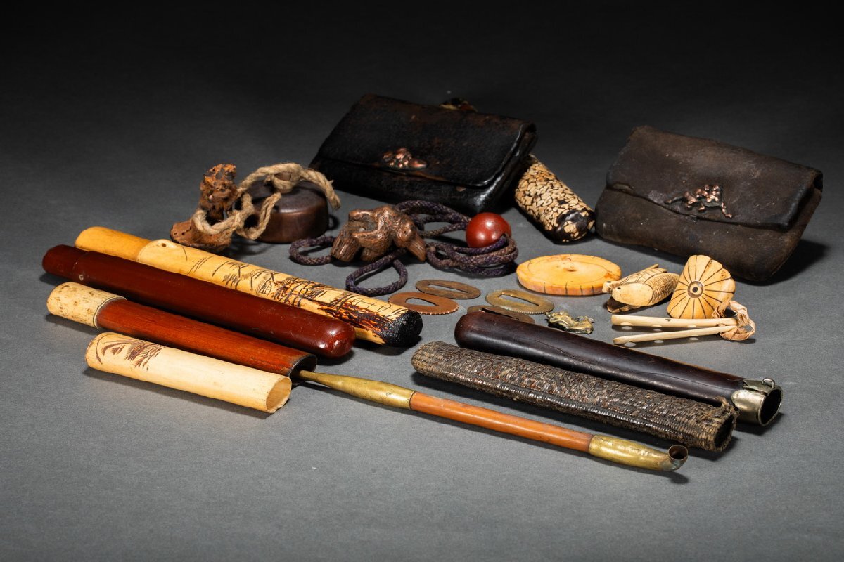 善古堂 某有名オークション買入 時代物 特種白材煙管筒 根付 小物の山 骨董品 古美術0625-246S38(根付)｜売買されたオークション情報、yahooの商品情報をアーカイブ公開 ...