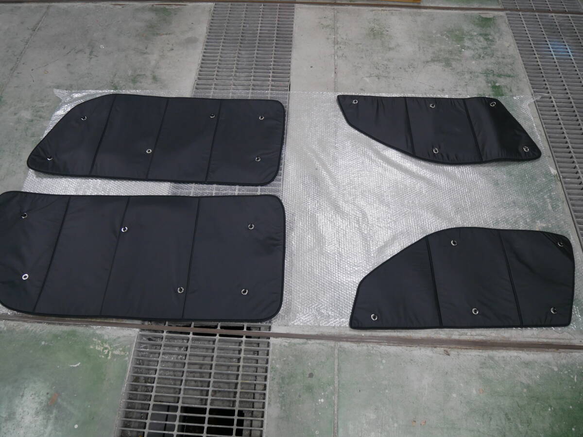 Yahoo!オークション - ハイエース ユーアイビークル 遮光パッド WGL用 ...