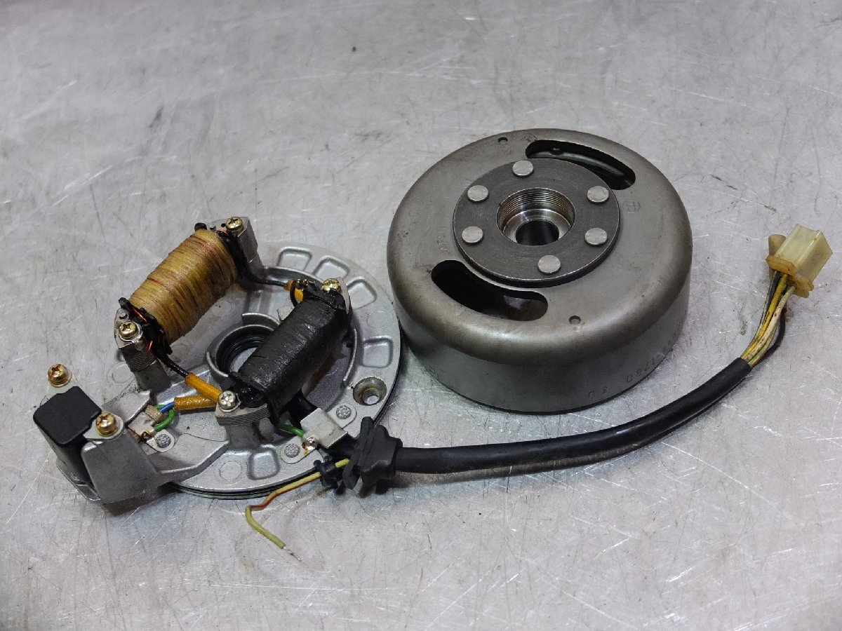 Yahoo!オークション - 6V スーパーカブ50エコノミーC50E-8047 エンジン...