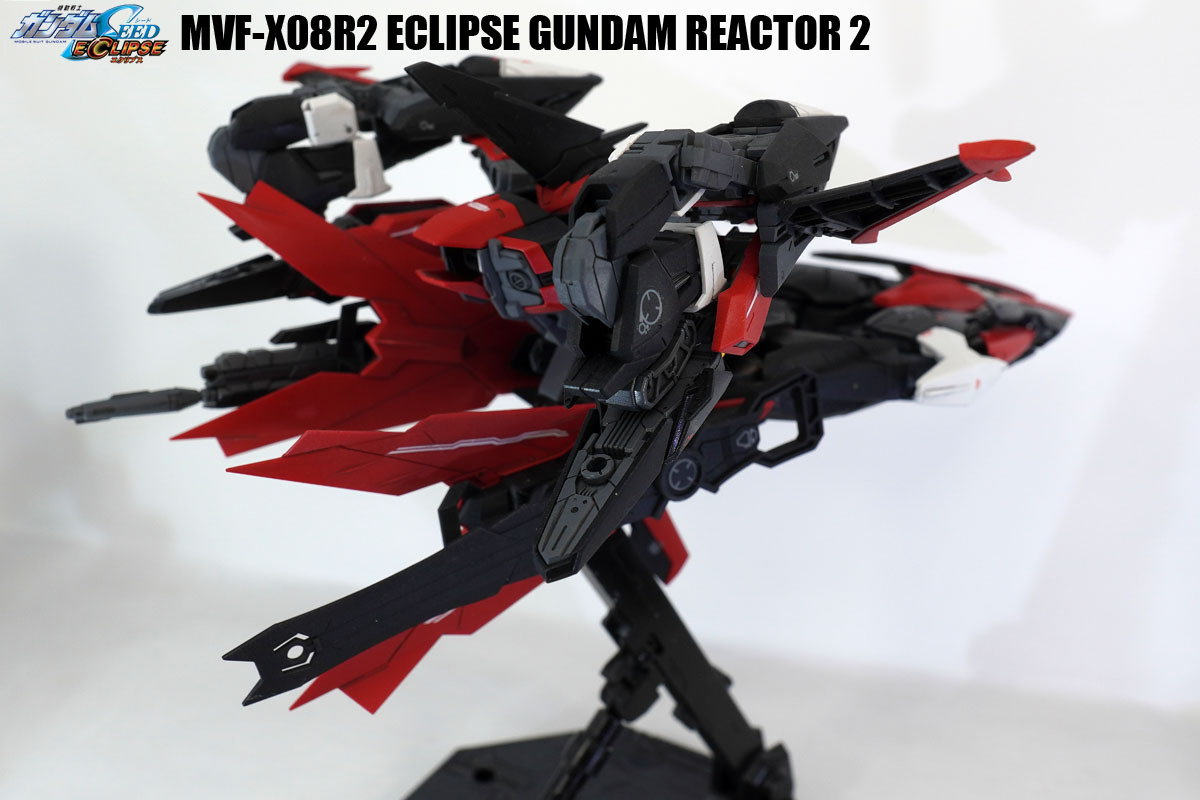Yahoo オークション 全塗装完成品 1 100 Mg エクリプスガンダム2号